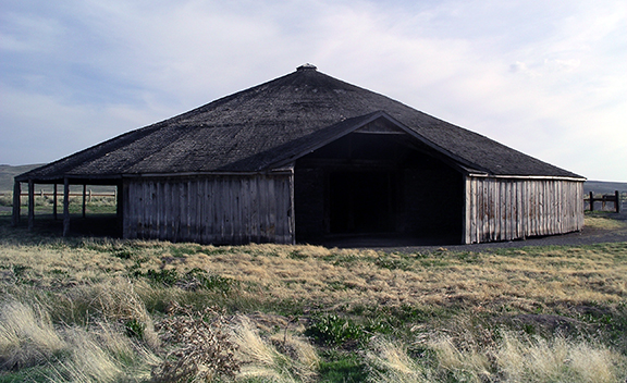 Armchair photo tours: Pete French Round Barn State Heritage Site in ...